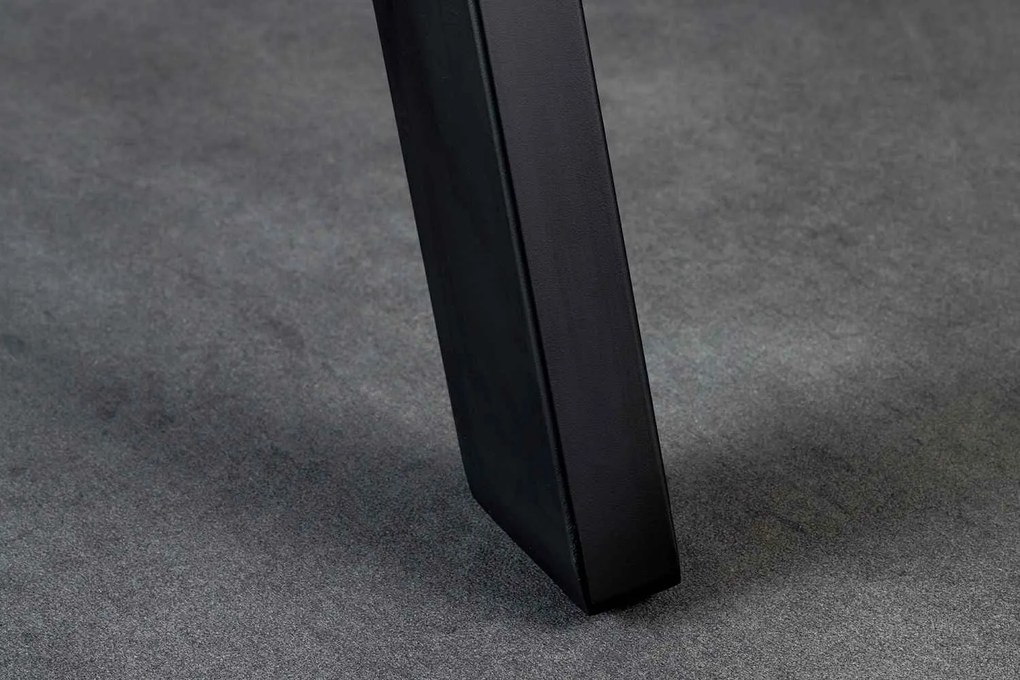 Kulatý jídelní stůl Thunder 140 cm mango