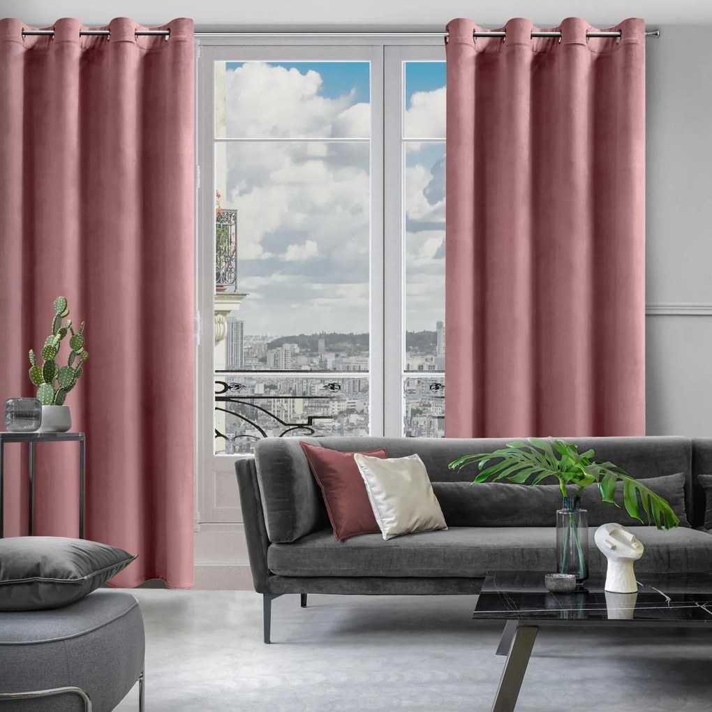 ZATEMŇOVACÍ ZÁVĚS NA KROUŽCÍCH ROSA 140X250 CM TMAVĚŘŮŽOVÁ