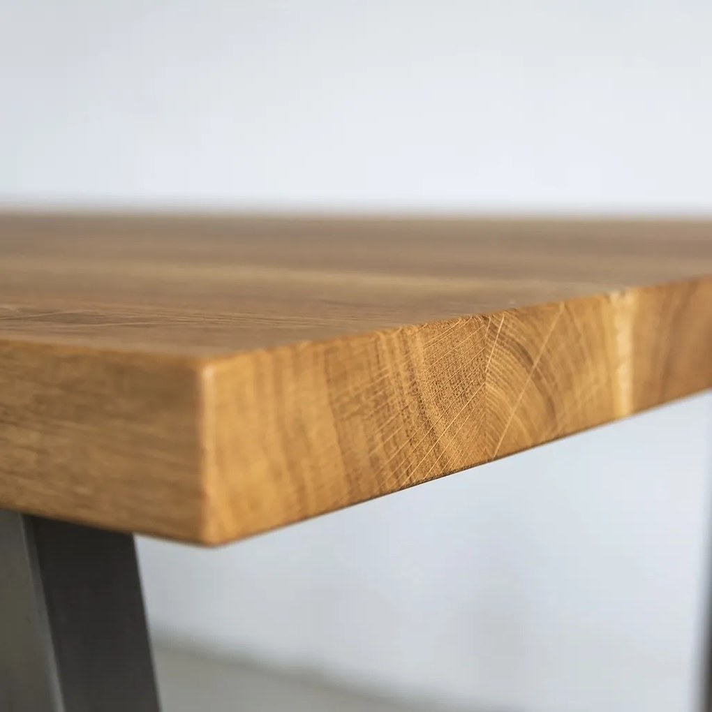 KULHÁNEK Jídelní stůl s rovnou hranou a zkosenou nerezovou podnoží Odstín nátěru: olej - bezbarvý, Velikost desky: 230x90 cm