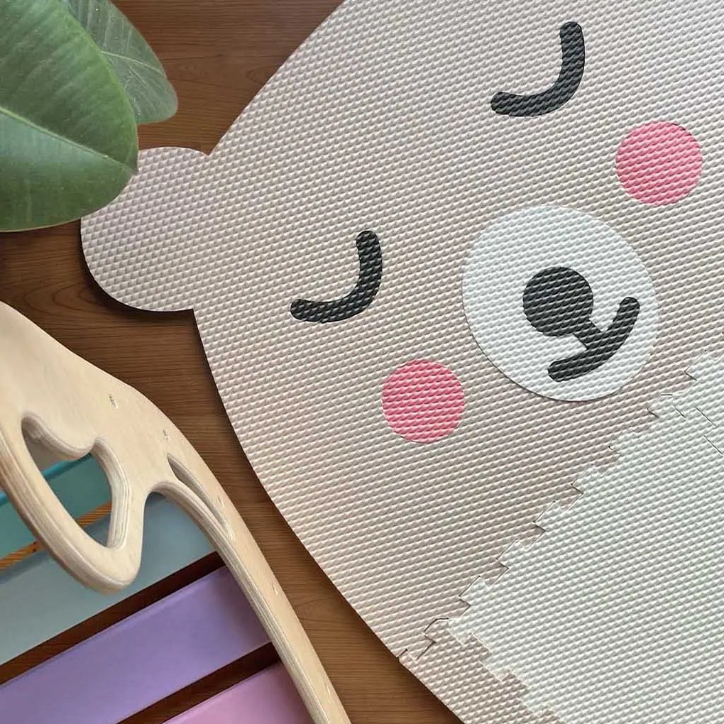 Vylen Designová puzzle podlaha Méďa  Tmavě hnědý s bílým bříškem