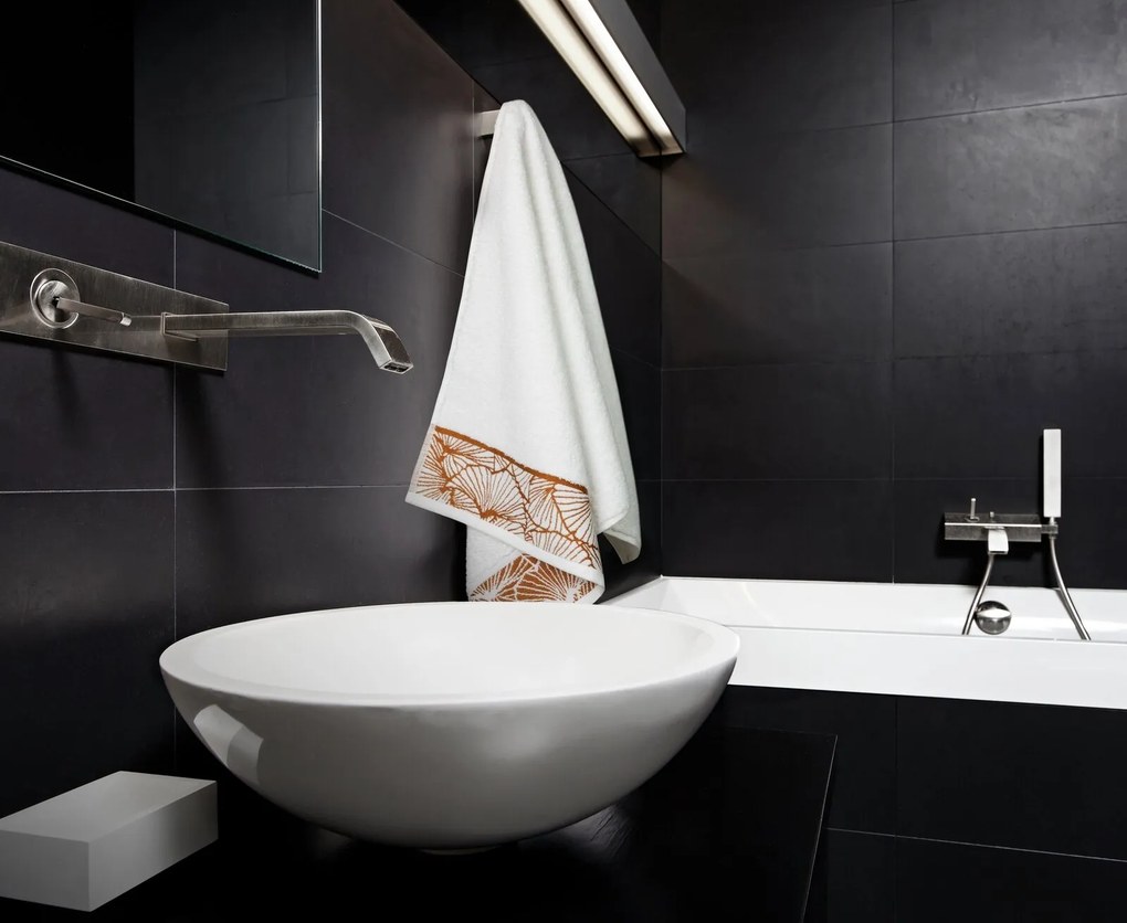 BAVLNĚNÝ RUČNÍK LIMITED COLLECTION LUNA3 50X90 BÍLÁ