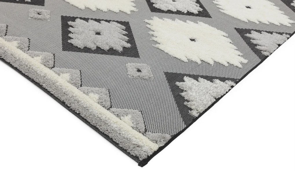 Tribeca Design Kusový koberec Mola Black/Cream Tribal Rozměry: 160x230 cm