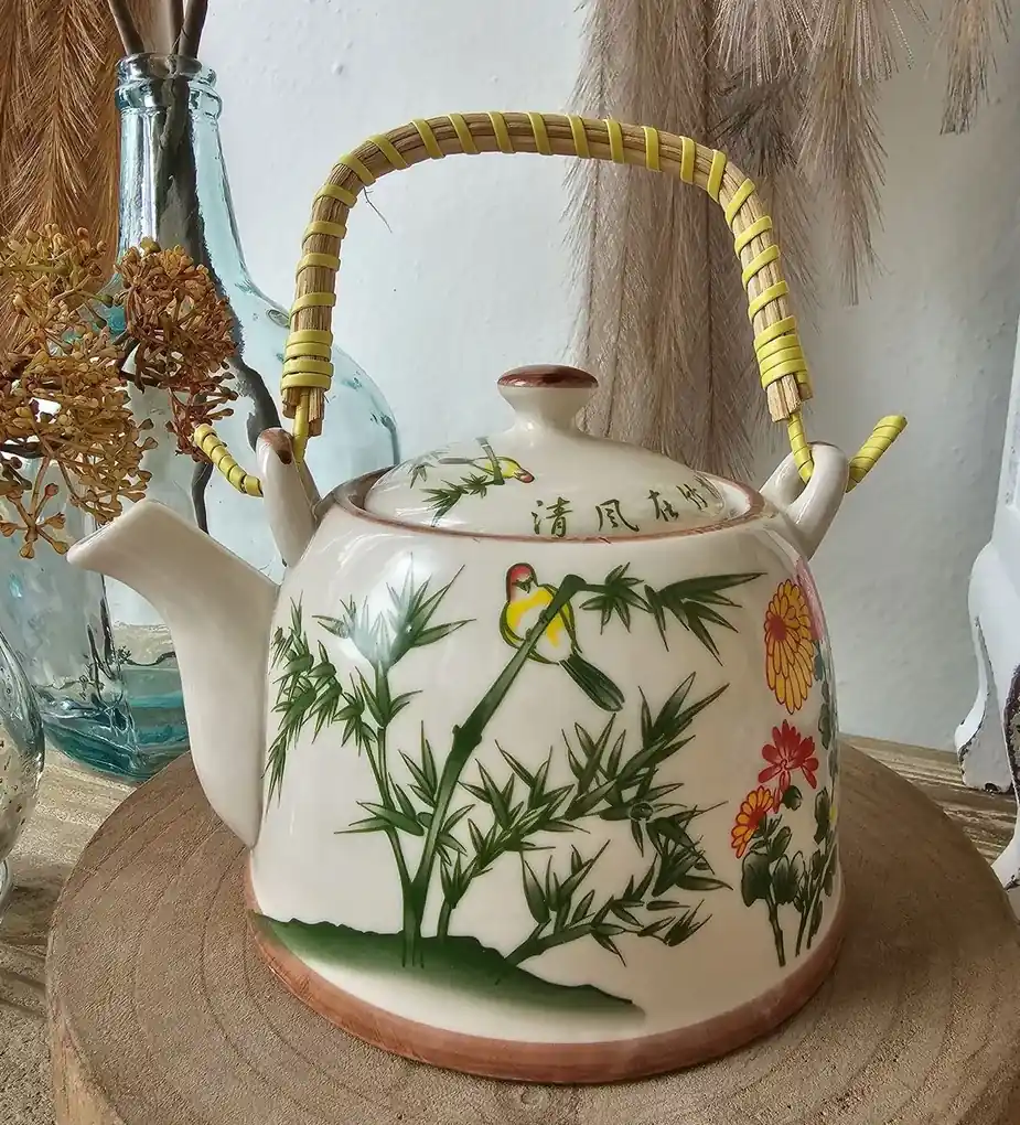 Porcelánová konvice na čaj s bambusem a květy - 18*14*12 cm / 0,8L | BIANO