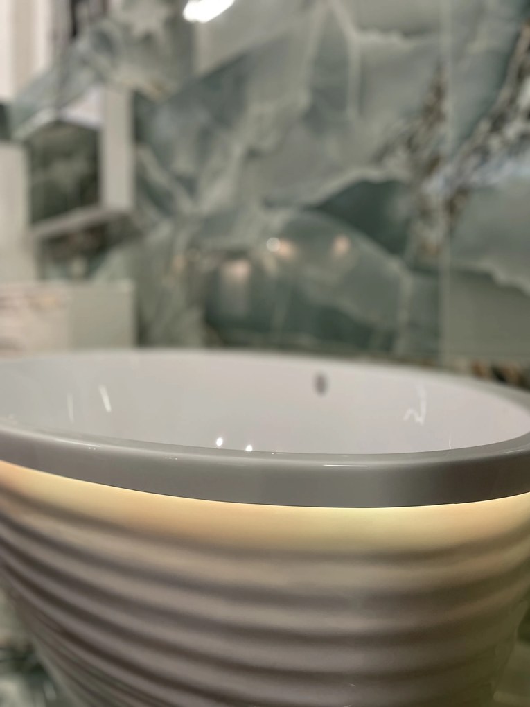 Vayer Boomerang Oval volně stojící akrylátová vana 194 + krycí panel