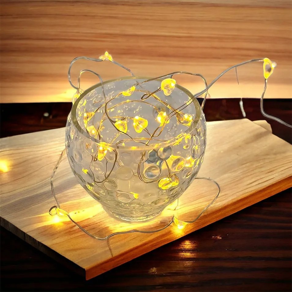 LED světýlka na baterie, srdíčka, 2,3 m, teple bílá, 20 diod, čirý kabel, IP20 interiér, 3 × AA