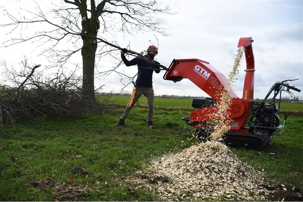 GTM Professional GTM GTS 1300 RG - benzinový drtič dřeva s pásovým pojezdem