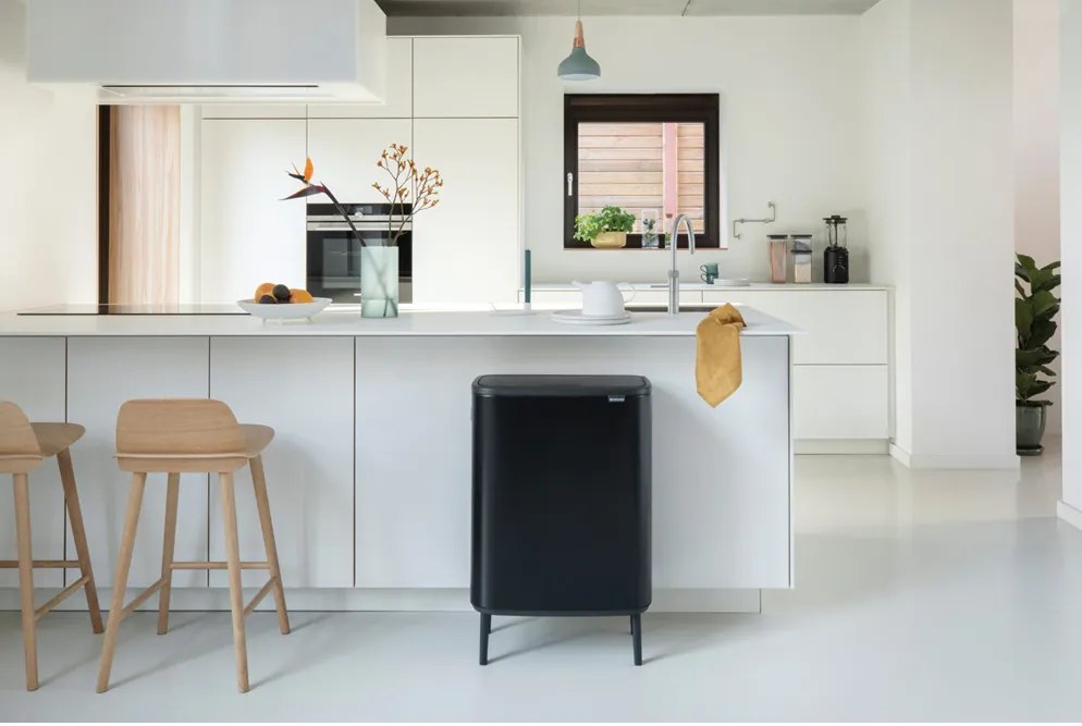 Brabantia BO Touch Bin 60L HI černá