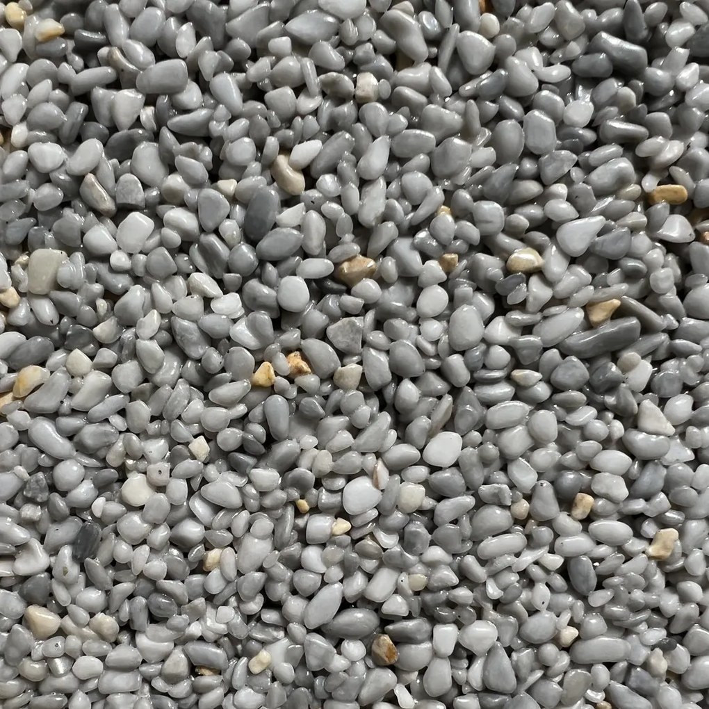 Báča Beton Kamenný koberec na podlahu Bardiglio Frakce: Hrubá (4 – 8 mm), vydatnost setu 1,3 m², Doporučené použití v: exteriéru - jednosložkový polyuretan