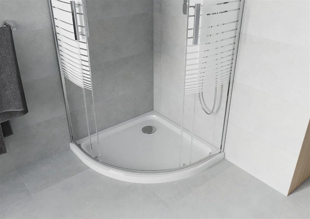 Mexen Rio, čtvrtkruhový sprchový kout s posuvnými dveřmi 70 x 70 cm, 5mm čiré/pásy sklo, chromový profil + bílá sprchová vanička, 863-070-070-01-20-4110
