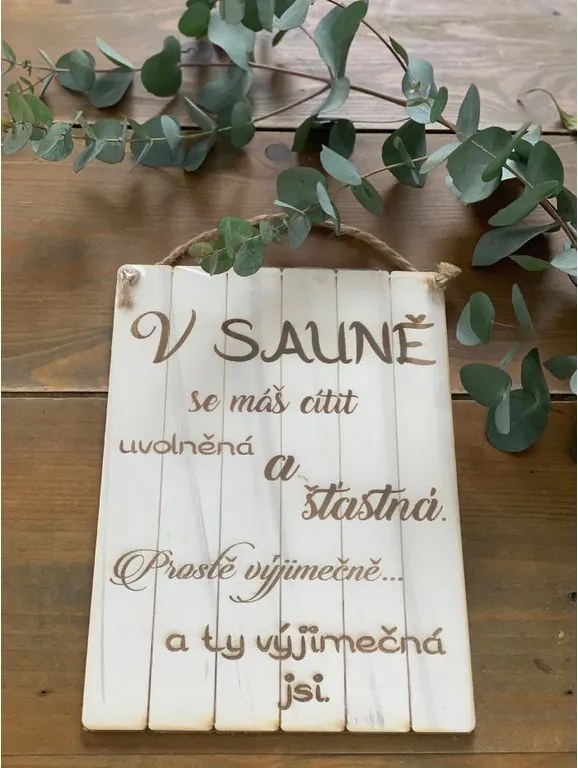 Dřevěná cedule ŽENA – 20 × 28 cm