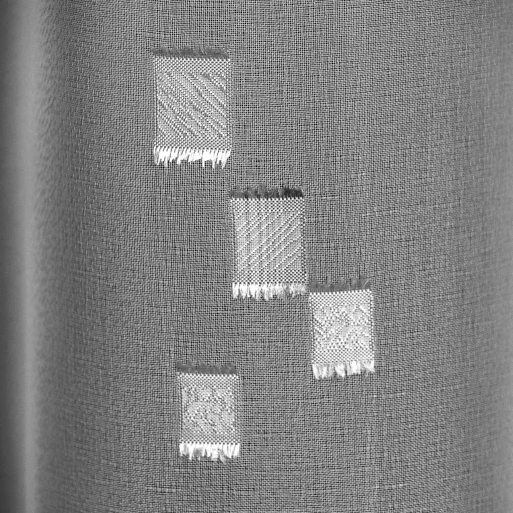 Rand voálová záclona J2206/03 světle šedé lesklé kostičky na bílé, s olůvkem, bílá, výška 300cm (v metráži)