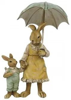 Zaječí mamka se zajíčkem pod deštníkem