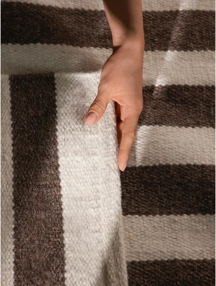 Bílý/hnědý oboustranný/ručně tkaný vlněný koberec 200x300 cm Vika – Hanse Home