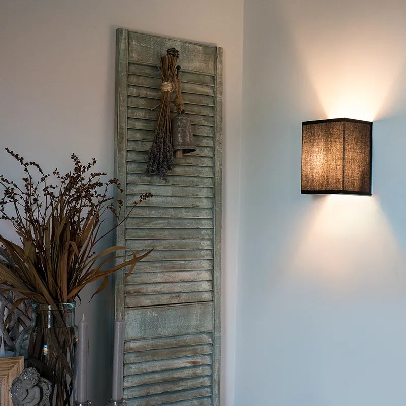 Rustikální nástěnná lampa černá - Vete