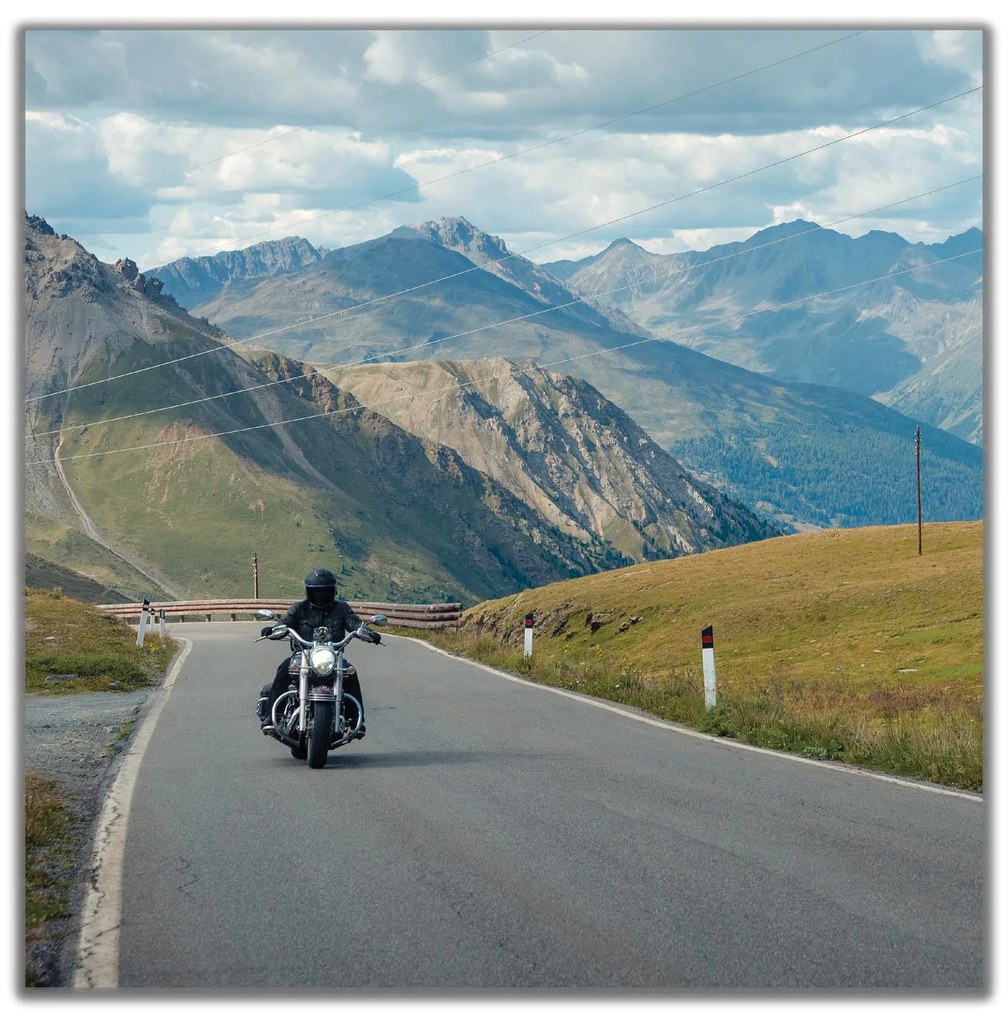 Malvis ® Obraz Na motorce v horách Velikost (šířka x výška): obdélník - 120x80 cm