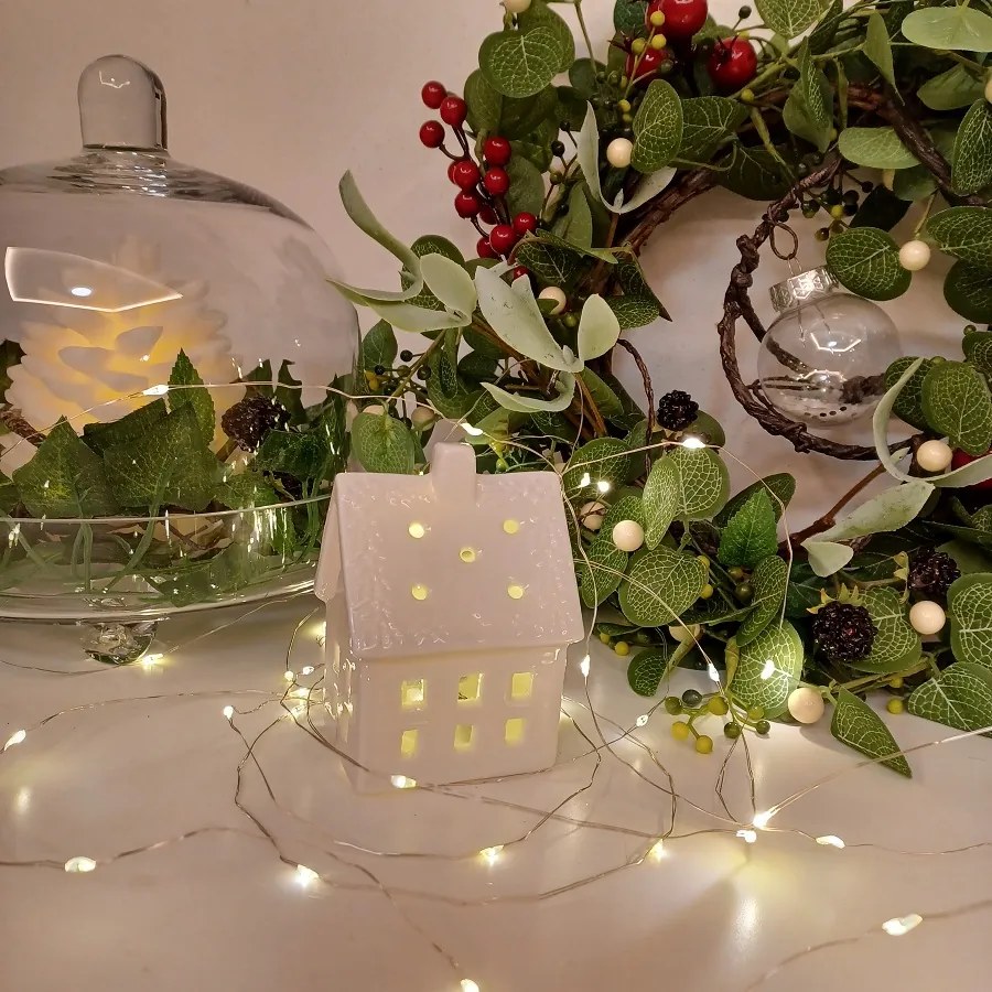 LED dekorace keramický domeček 7 × 6 × 10 cm, teple bílá, 2× LR44