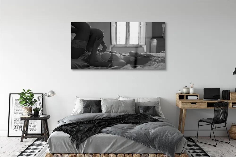 akrylový obraz Ležící žena na průzoru 140x70 cm