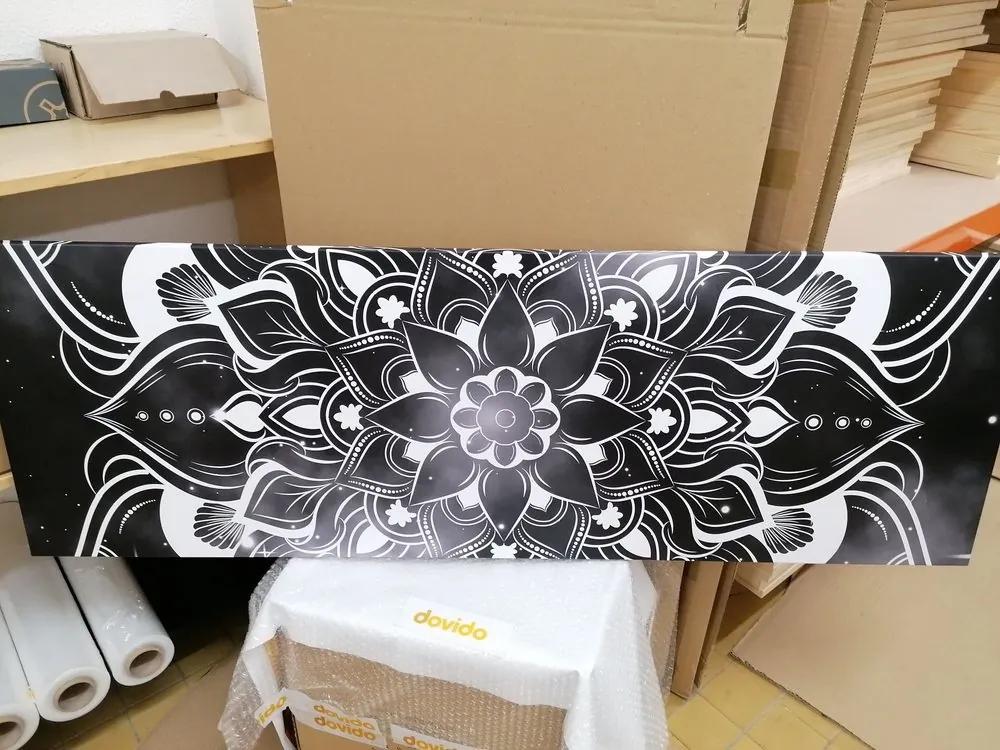 Obraz moderní Mandala s orientálním vzorem v černobílém provedení - 150x50 cm