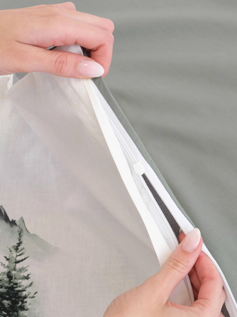 MK Lůžkoviny Vánoční bavlněný povlak na polštářek Renforcé 40 x 40 cm - Medvědi v zimě