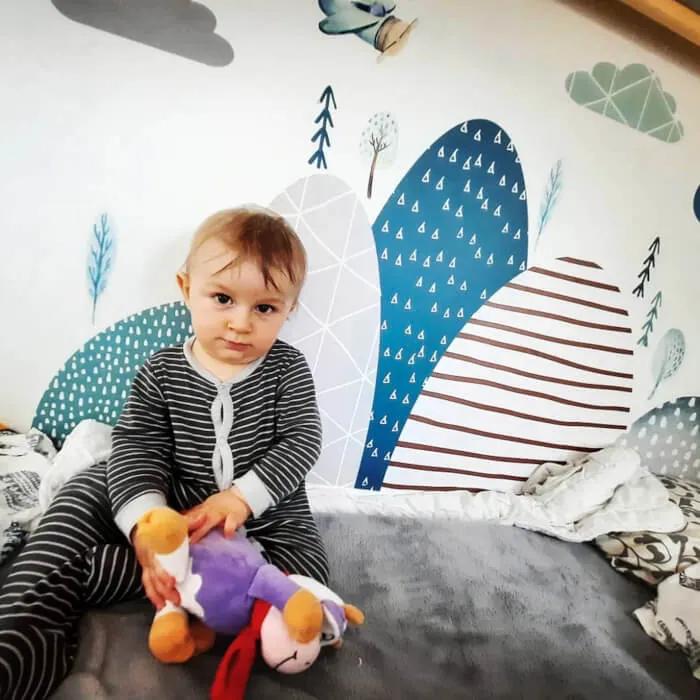 INSPIO Modré samolepky na zeď - Kopce a obláčky do dětského pokoje pro kluky