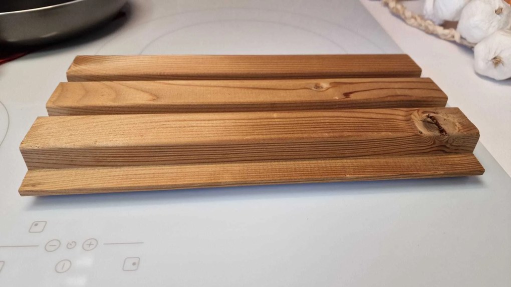 Exteriérový dřevěný obkladový SLAT panel 33-11 masiv 2100x140x32 mm