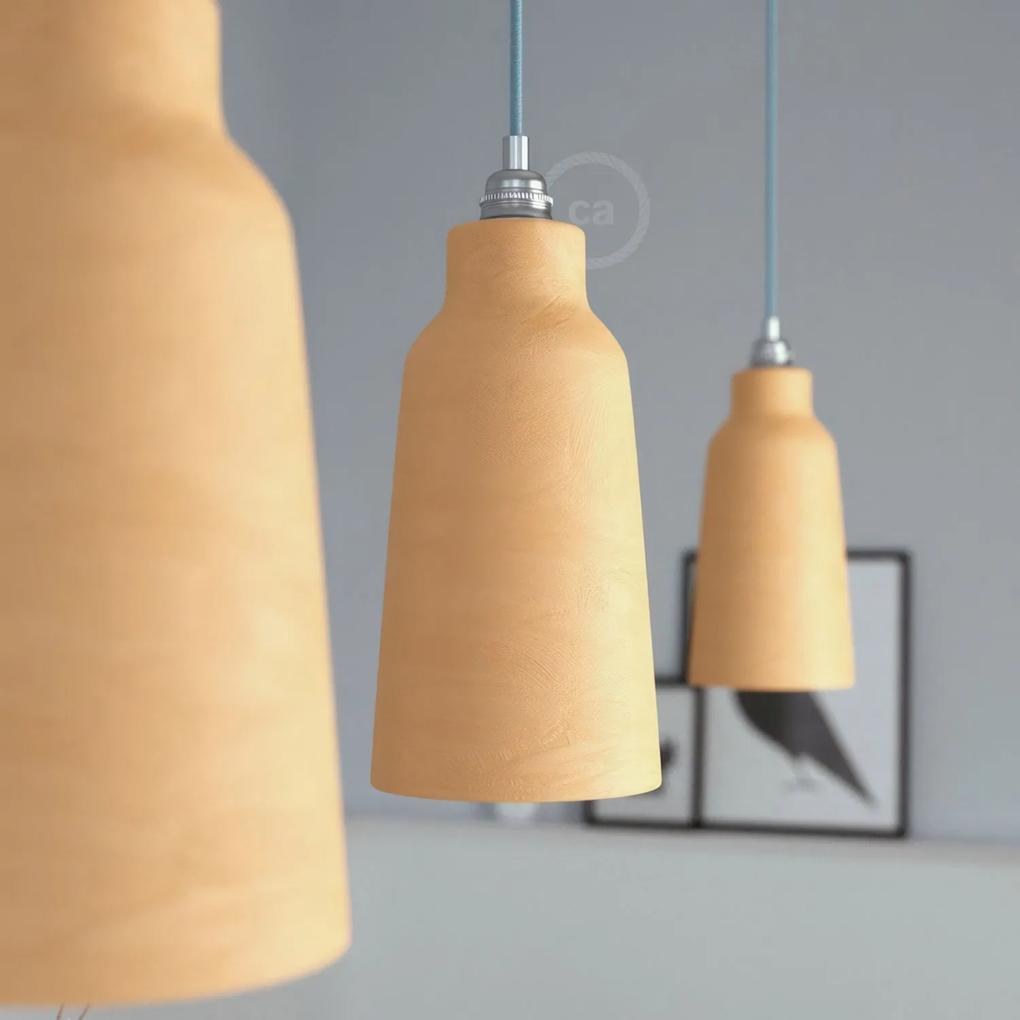 creative cables Závěsná lampa s textilním kabelem, keramickým stínidlem tvaru lahve s kovovými detaily Barva: Korálová strukturovaná-bílá