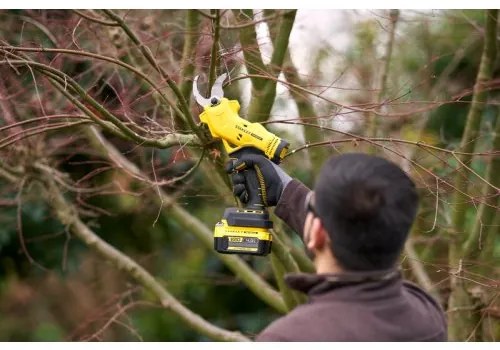 Aku nůžky na větve V20 18V bez aku Stanley FatMax SFMCPP32B