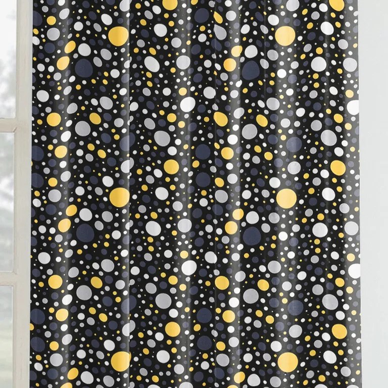Goldea dětský bavlněný závěs - vzor barevné puntíky a kolečka na černém 140x140 cm