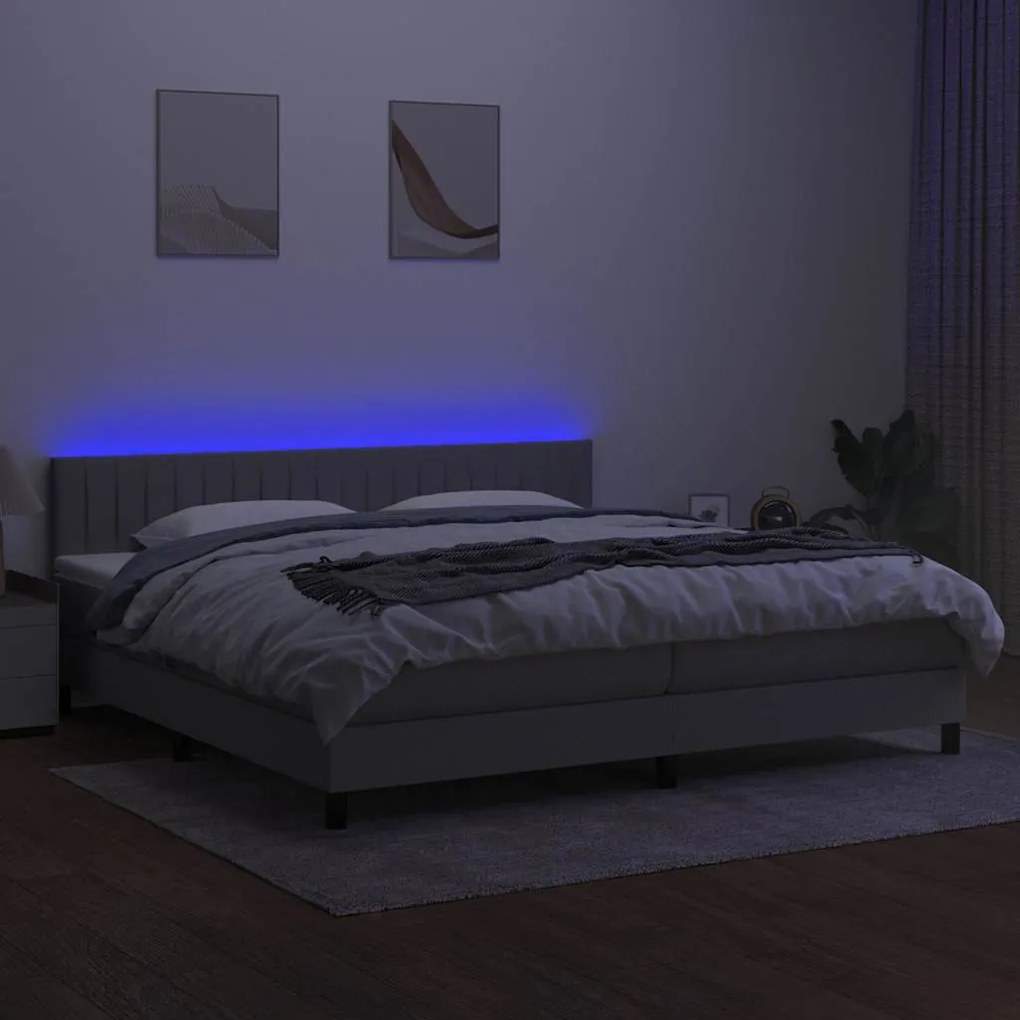 Box spring postel s matrací a LED světle šedá 200x200 cm textil 3133341