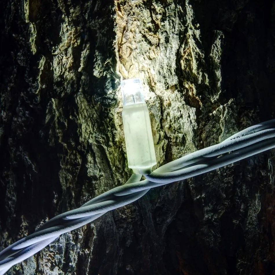 Easy Fix LED světelný řetěz, 20 m, venkovní, ledově bílá, 120 diod, bílý kabel, IP67