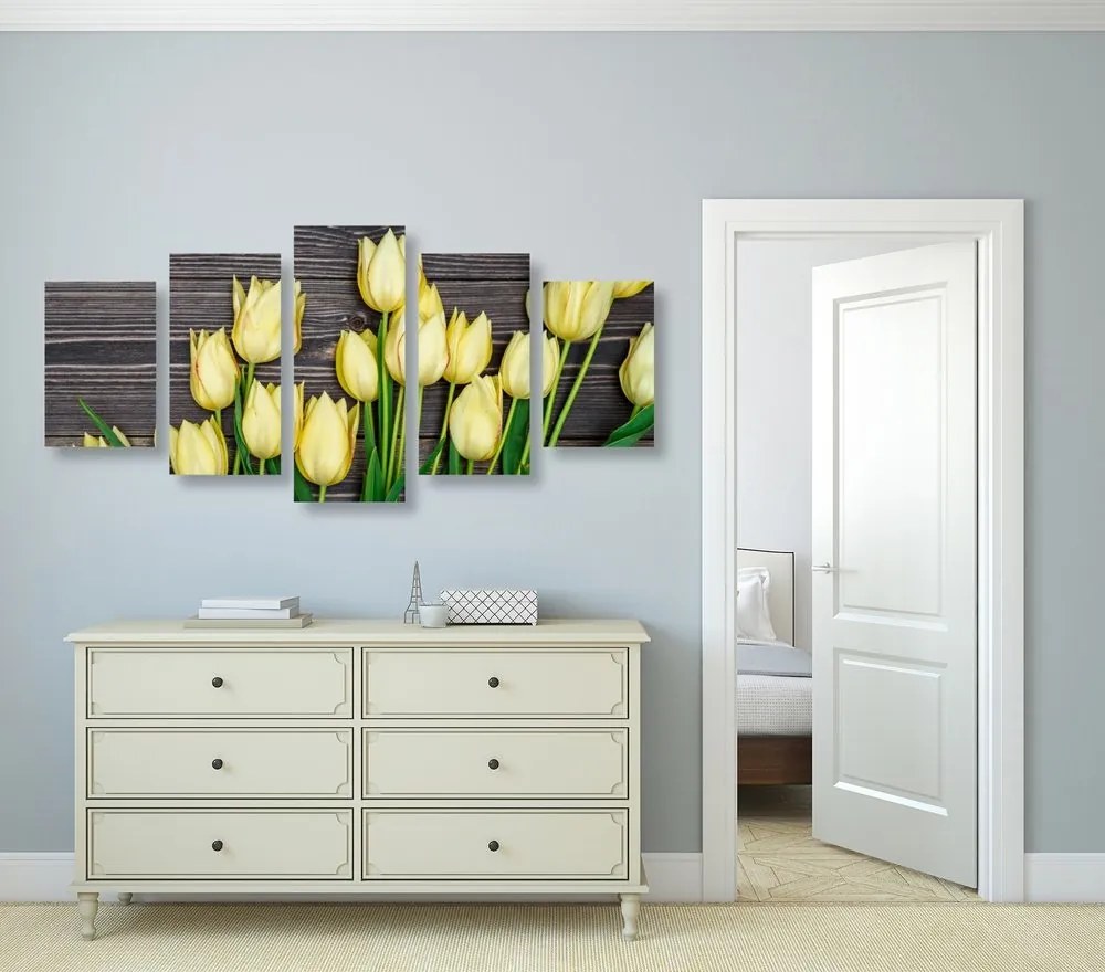 5-dílný obraz okouzlující žluté tulipány na dřevěném podkladu - 100x50 cm