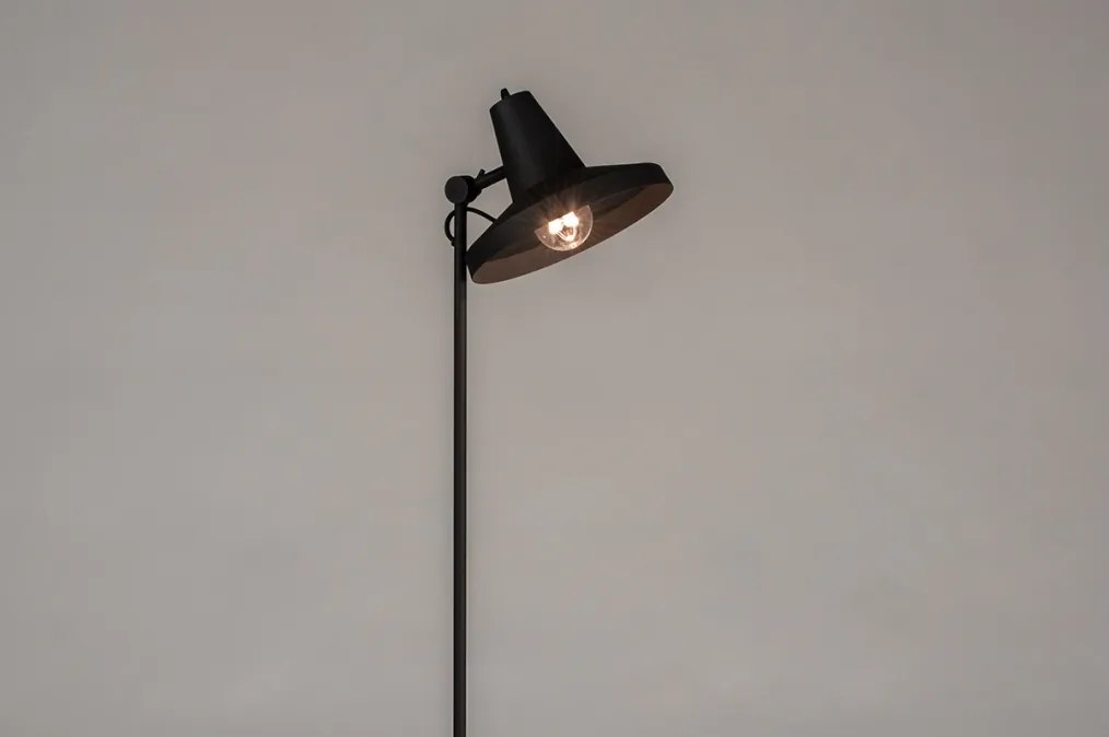 Stojací lampa Alfredo Nero
