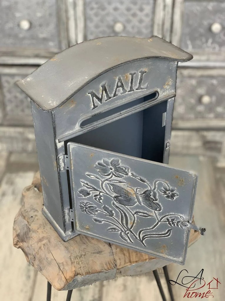 Šedá retro poštovní schránka Mail - 26*10*31 cm