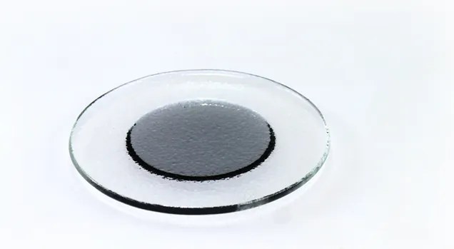Kulatý servírovací tác čirý se šedým středem Průměr: 13cm