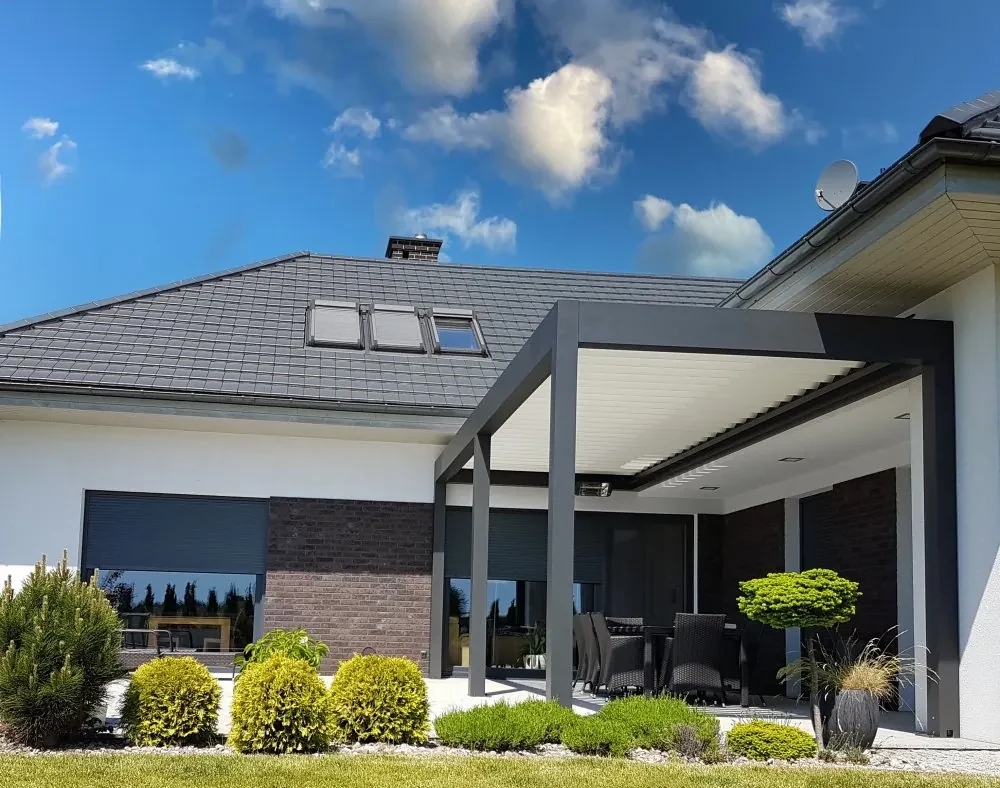 Bioklimatická pergola Sunbreaker 500 500 300 | BIANO