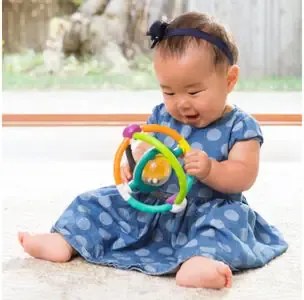 Infantino Chrastítko Orbit / od narození