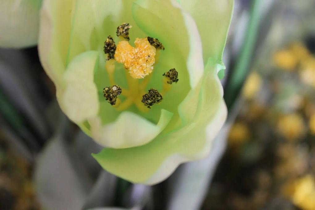Zelený umělý tulipán s listy 67cm 1ks
