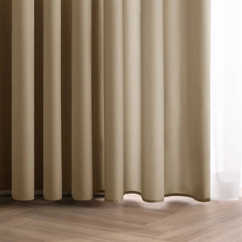 Závěs Carli s designovými poutky 140x250 cm - výběr z 10 provedení