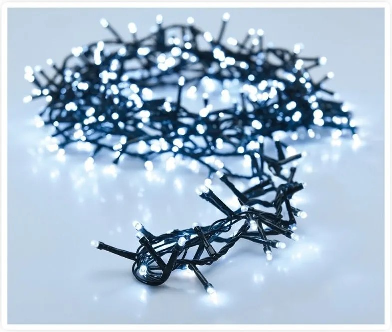 Světelný vánoční řetěz Twinkle 8 m, 400 LED
