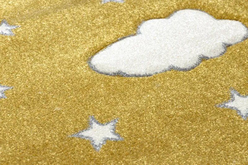 Dywany Łuszczów Dětský kusový koberec Petit Moon with clouds gold Rozměry koberců: 120x170