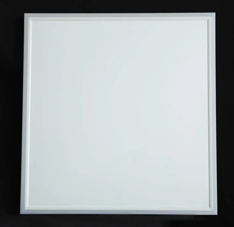 Stropní infrapanel ByeCold LED 370 W, 65 × 63 cm, WiFi, 9,3 m³