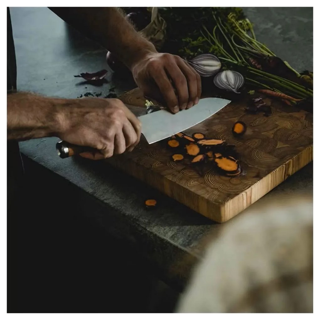 Velký kuchyňský nůž Norden s dřevěnou rukojetí Fiskars
