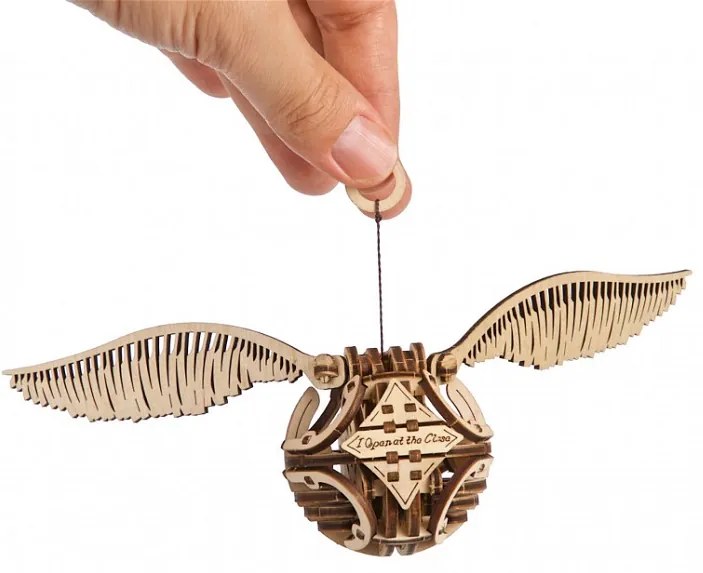 Ugears 3D dřevěné mechanické puzzle Zlatonka, Harry Potter