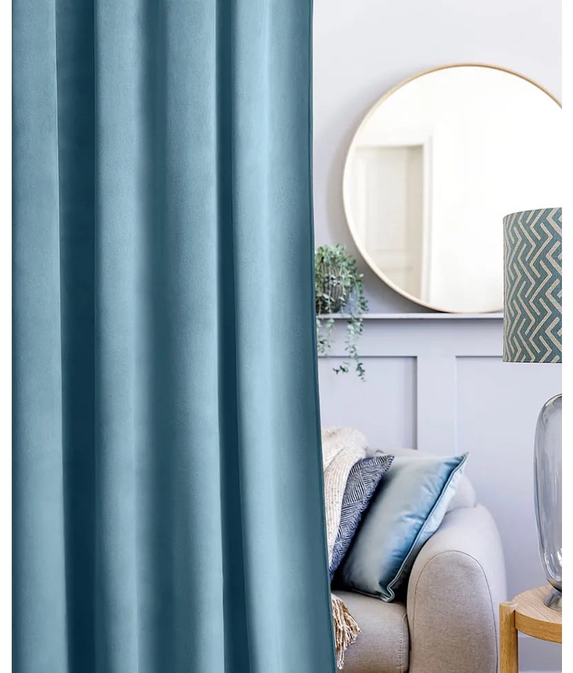 Room99 Hotový závěs na kroužcích CHARMY Jednobarevný Velurový Zatemňovací Barva: Světle modrá/Stříbrná, Velikost: 140 x 260 cm