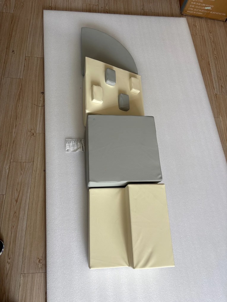 AIYAPLAY 4dílná pěnová sada pro děti na psychomotoriku s PU potahem, lezení a lézání, 1-3 roky, světle šedá a béžová