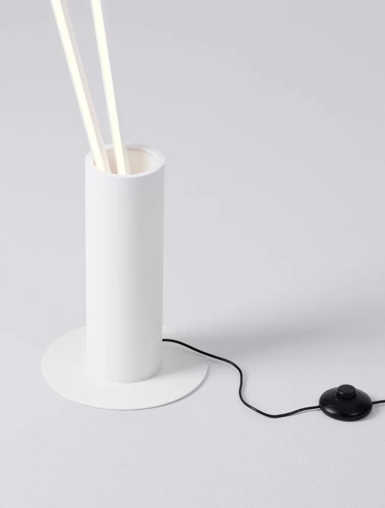 Matně bílá kovová LED stojací lampa s ohybatelnou konstrukcí (výška 181 cm) Kimolia – Nova Luce