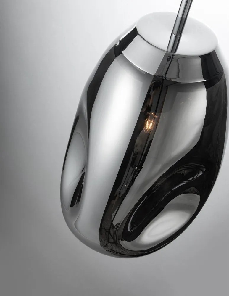 Skleněné závěsné svítidlo v leskle stříbrné barvě ø 22 cm Lava – Nova Luce