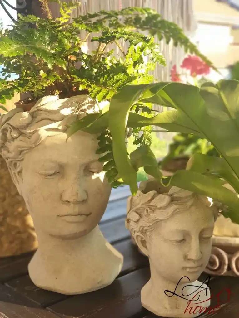 Šedý antik cementový květináč hlava ženy - 18*17,5*25,5 cm | BIANO