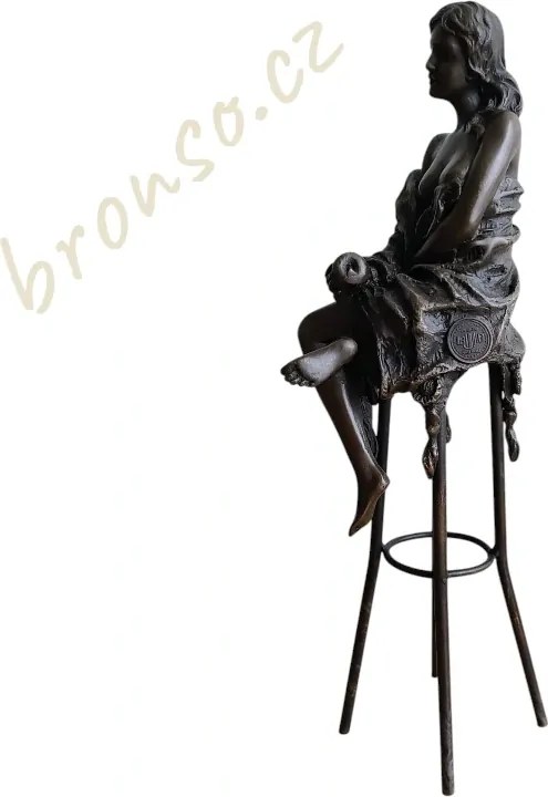 Bronzová socha sedící ženy – signovaná Pierre Colinet – elegantní akt, umělecká figurka