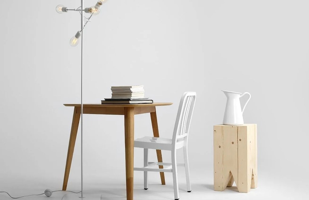 Nordic Design Bílá kovová stojací lampa Dogi 4